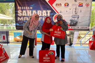MARITIM MALAYSIA ERAT HUBUNGAN DENGAN KOMUNITI NELAYAN KAMPUNG BATU MANIKAR